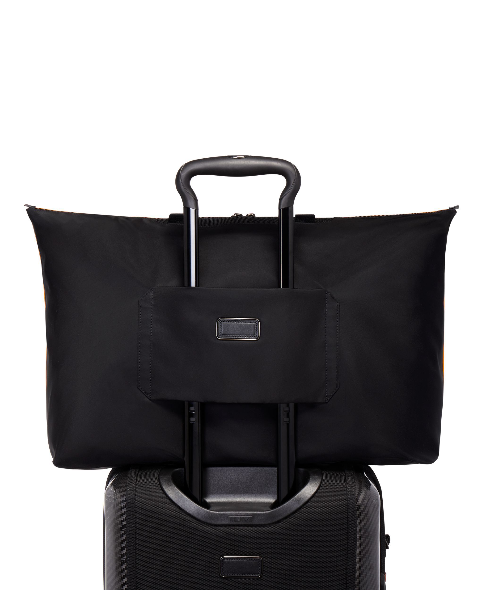 Tumi tote store